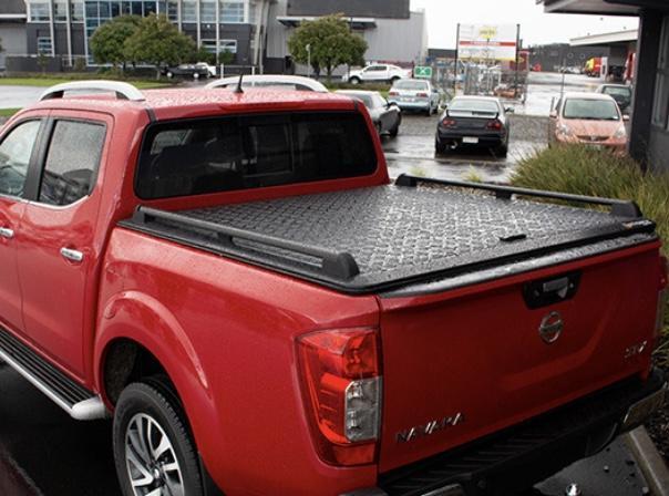 Defender Hard Lid with Rails | offroadplanet